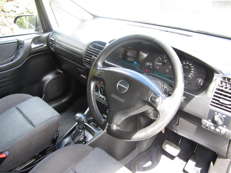 Subaru Traviq technical specifications and fuel economy